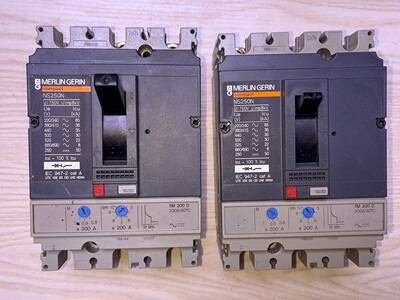 施耐德 梅兰格兰 塑壳断路器 NS 250 N 空气开关 3