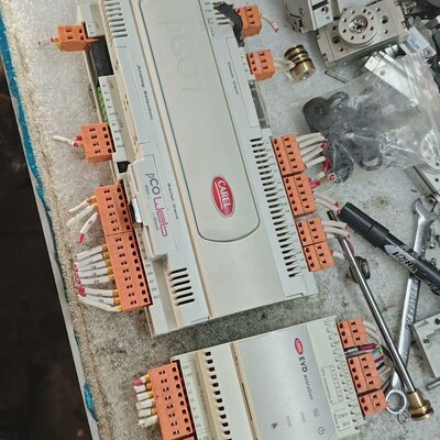 议价CAREL控制器PC01002CS0EVD0000E1PC01002CS0 EVD0000E1