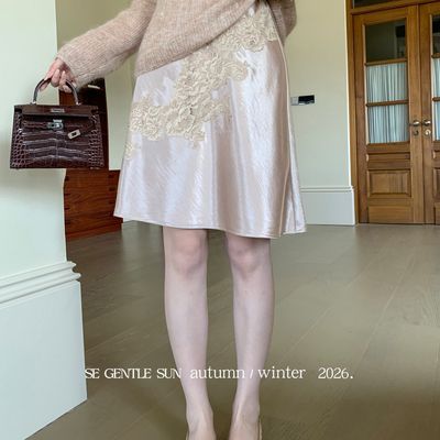 SE GENTLE SUN-秋上新SE名媛风优雅提花缎面立体刺绣半身裙85483
