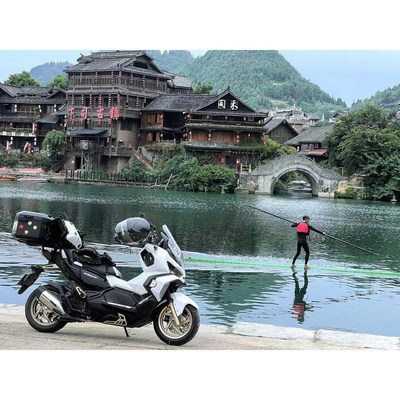 适用SYM三阳HUSKY ADV15x0哈士奇后货架尾架 HUSKY150铝合金尾箱