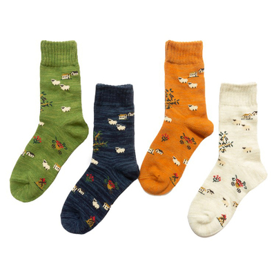 舒适棉质草原风车木屋黑脸绵羊图案秋冬中厚中筒女袜