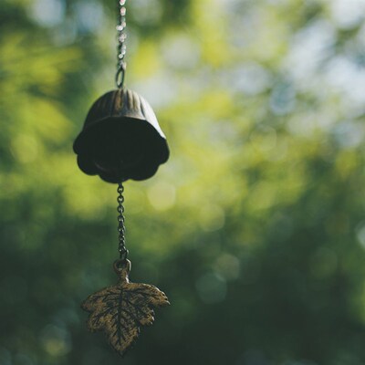 极速包邮日本南部铸铁风铃枫叶户外国风日式N挂件复古露营铃铛生