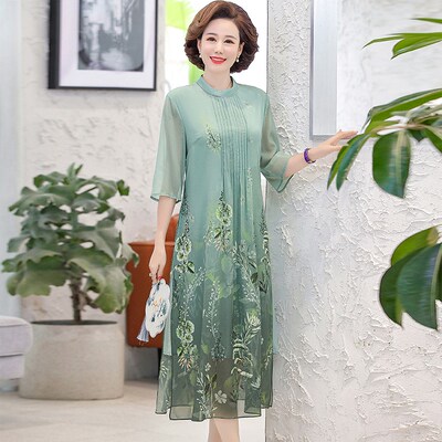 新品妈妈夏装2025新款t真丝连衣裙气质高贵中老年女洋气裙子遮肚