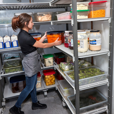 CAMBRO元素XTRA系列固定式货架,条格层板易于清洗,冷库厨房储物架