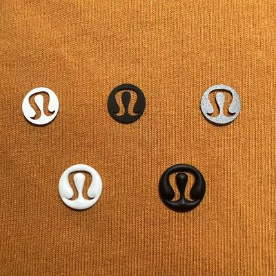 适用露露烫标硅胶烫印标热转印烫画冲锋衣羽绒胸标裤标两可熨烫贴