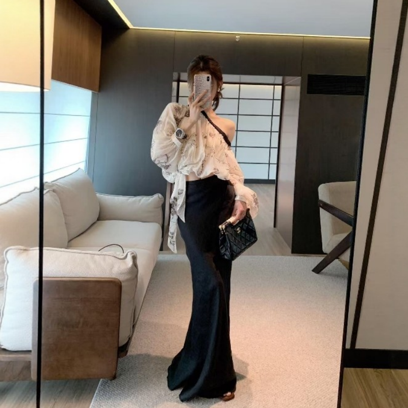 设计感御姐风露肩衬衫上衣女2026春春气质高腰a字半身裙两件套装