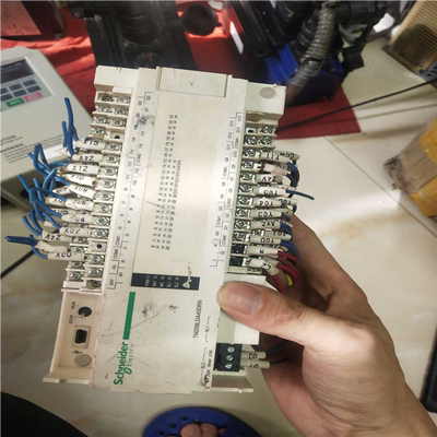 议价施耐德plc模块 tm208lda40drn