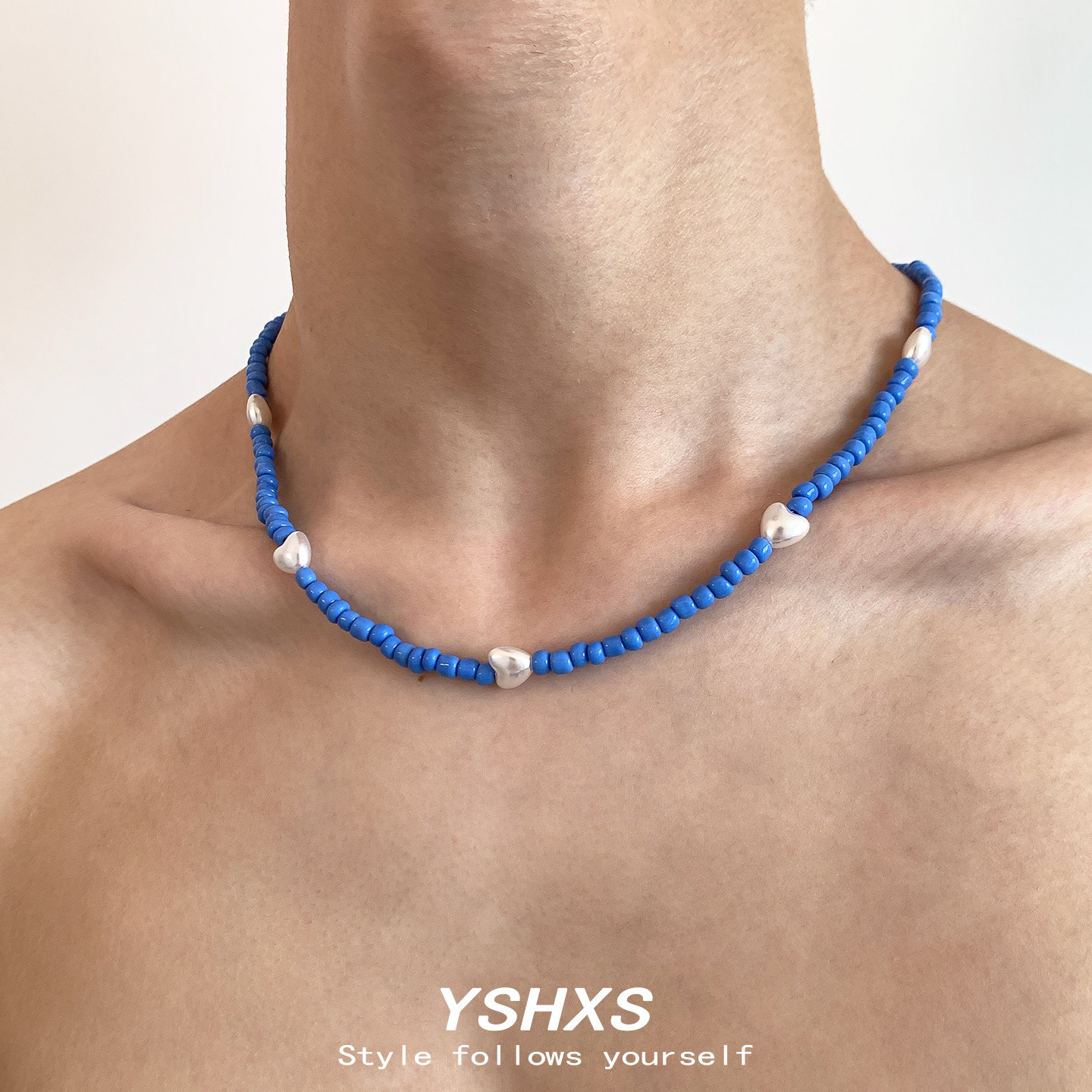 蓝色串珠珍珠爱心项链女简约通勤百搭时尚配饰