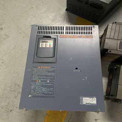 富士变频器FRN37F1S-2J 实图37KW 220V（基数电子）