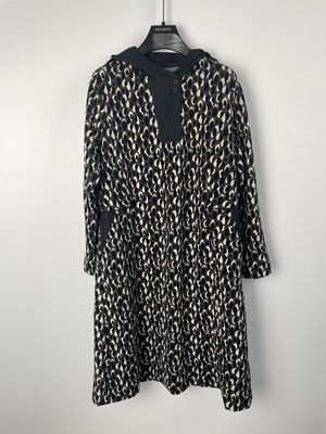 柯利亚诺冬季专柜同款经典KOREANO连帽豹纹小A裙  LT1373 ￥3880