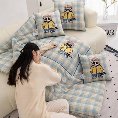 四季款FUM两卡叠通全棉多功抱枕被子折可水洗用靠垫被办公室能午