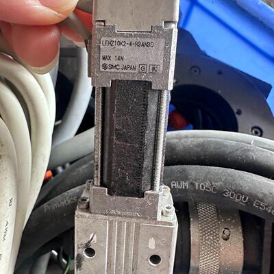 LEHZ10K2-4-R3AN3D 电动夹爪 工业自动化机械抓取配件议价维修