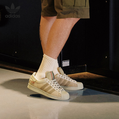 阿迪达斯正品男女运动板鞋