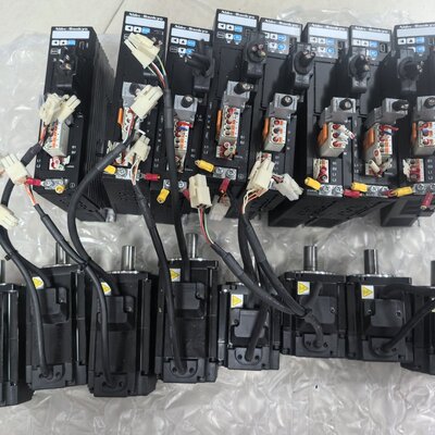 {议价}三协Sankyo伺服驱动器+电机套装，型号DA21222+M