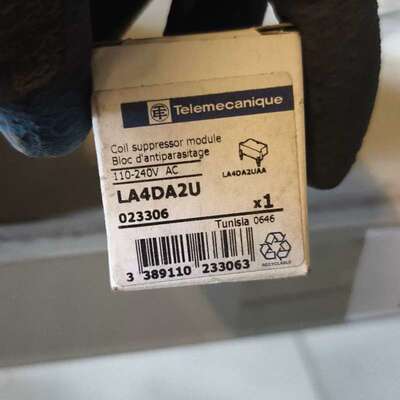 {议价}全新施耐德LA4DA2U浪涌抑制模块 110-240V AC