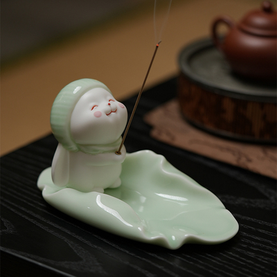 速发青瓷可爱萌趣小兔子叶荷线居插陶瓷香座香薰炉摆件家用家香工
