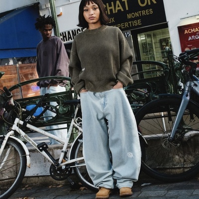 jeans字母印花牛仔长裤浅蓝