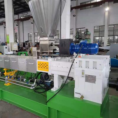 厂家直销：PBAT吹膜降解料改性造粒机