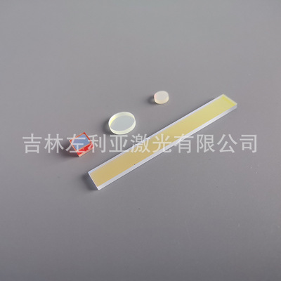 T= 70-90% 荧光 滤光片 670nm/20nm OD4@200-1200nm