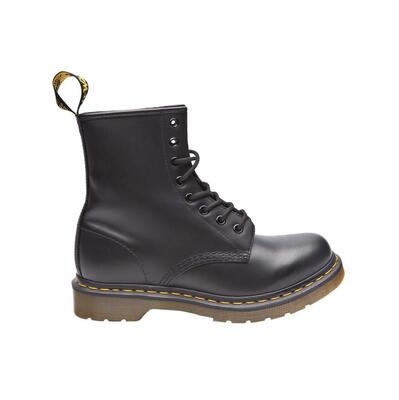 Dr. Martens 马丁博士 女士 FW21 短靴 Dr. Martens 黑色靴子