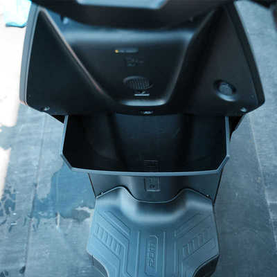 适用九/号电动车Dz储物盒110P/115P工具兜猎户座前置收纳储物箱