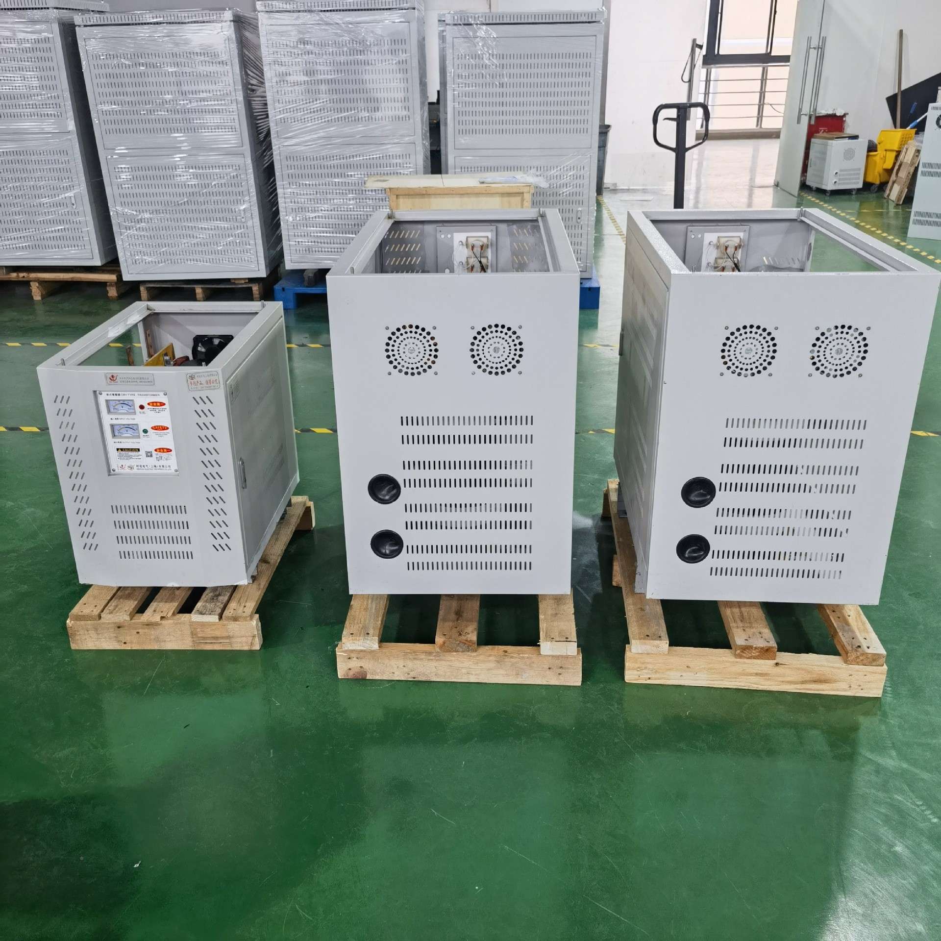 钼硅棒电炉加热变压器20KW3SG-20KVA8V变6V三相玻璃炉升5流大电流