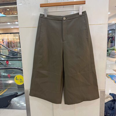 87739欧货时尚高腰百搭显瘦阔腿直筒软面PU皮裤女七分裤中性风秋