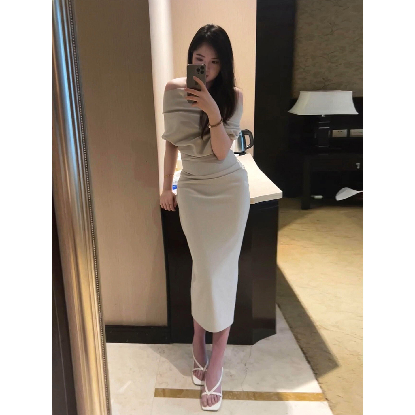 斜肩连衣裙女夏季御姐轻熟绝美小裙子初夏独特漂亮修身长裙小个子