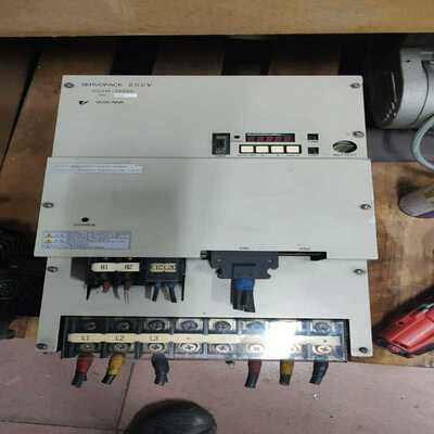 SGDM-1EADA安川二代15kw驱动器 一台包功能正【侨报商行】