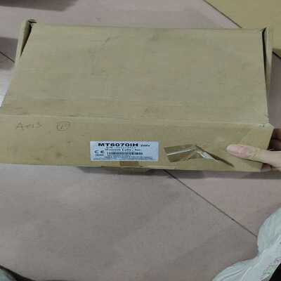 维纶触摸屏，MT6070iH 2WV。未使用，有的联~询价