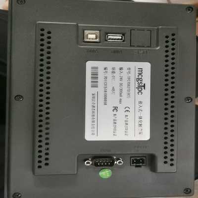 深圳昆仑通触摸屏。TPC7062KT（TD）功能包好。成色如