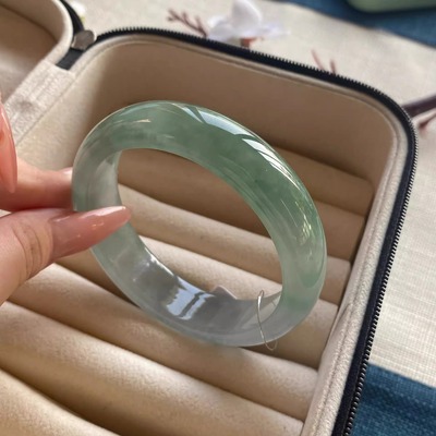 玉长情【丹青系列】翡翠玉手镯