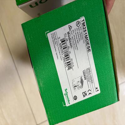 施耐德plc模块tm251mdese全新原装--议价商品