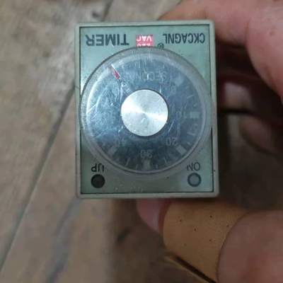 议价CKCAGNL AH3-3时间继电器，电压AC220V，电阻