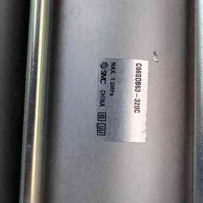 气缸C96SD63-320C未用过格150