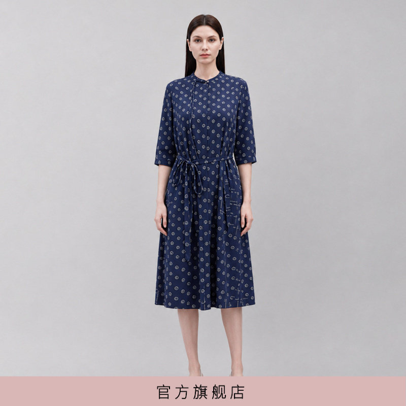 【KOREANO】夏季女星月花藏蓝立领盘扣连衣裙26R4-LI6108(AUN)