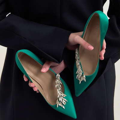 Cihi鎏光麦穗水钻 重绉真丝羊皮尖头全包细跟单鞋