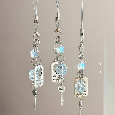 幸运草ins风四叶草手机挂绳风铃宝宝相机挂饰钥匙扣百搭礼物挂件