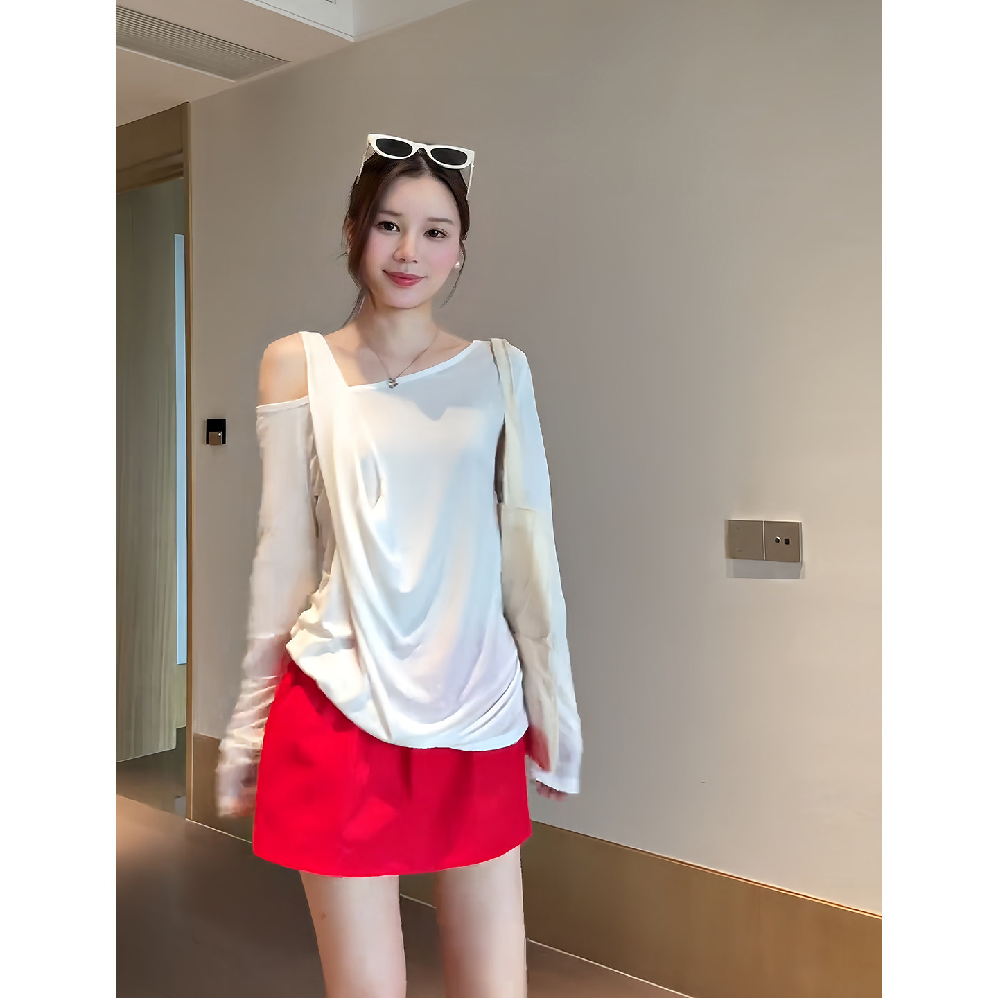 Wannvy up 时尚不规则斜肩长袖T恤松弛防晒上衣红色半身裙套装女