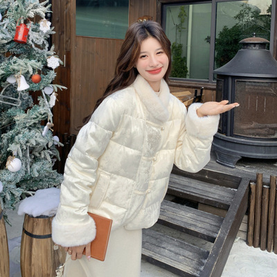 白色新中式短款羽绒服女冬季2025新款复古气质毛绒拼接白鸭绒外套