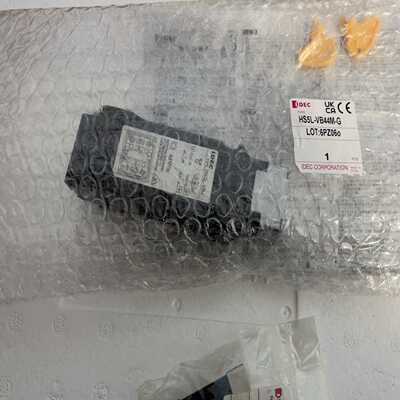 询价IDEC和泉HS5L-VB44M-G安全门锁全新2套，实物图