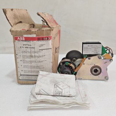 *NEW IN BOX* ABB 1SDA038323R1 Geared Motor Device 100130VCCC