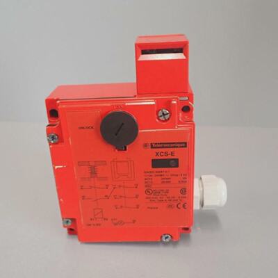 XCSE8511 TELEMECANIQUE  XCSE8511  Module interrupteur de pos