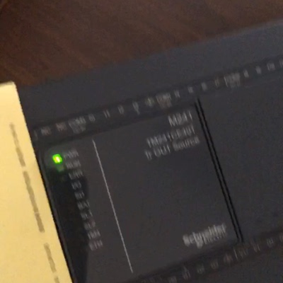 施耐德PLC主机TM241CE40T成色还可以通电亮拍前询价