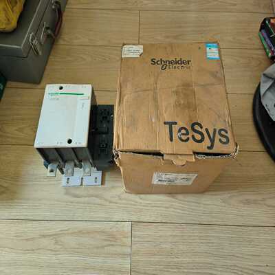 询价~施耐德LC1 F185Q7,线圈电压380伏，，捷克产，