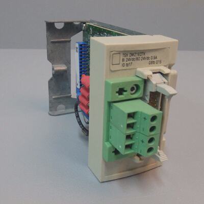 TSXDMZ16DTK  TELEMECANIQUE  TSXDMZ 16DTK  Modulo Completo 8I