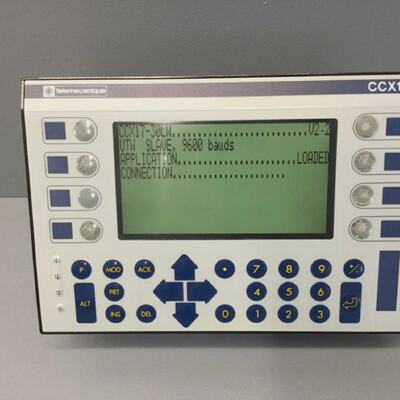 TCCX1730LW  TELEMECANICA  TCCX1730LW  Terminale HMI Usato