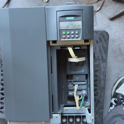 溢价-6SE64402UD322DB1