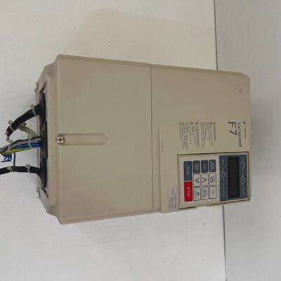 Ein Yaskawa Wechselrichter CIMRF7C4011