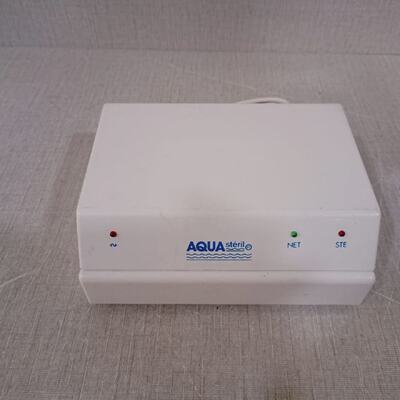 LABORATOIRE U.V.S. AQUASTERIL 220 volts  50 Hz  8 w